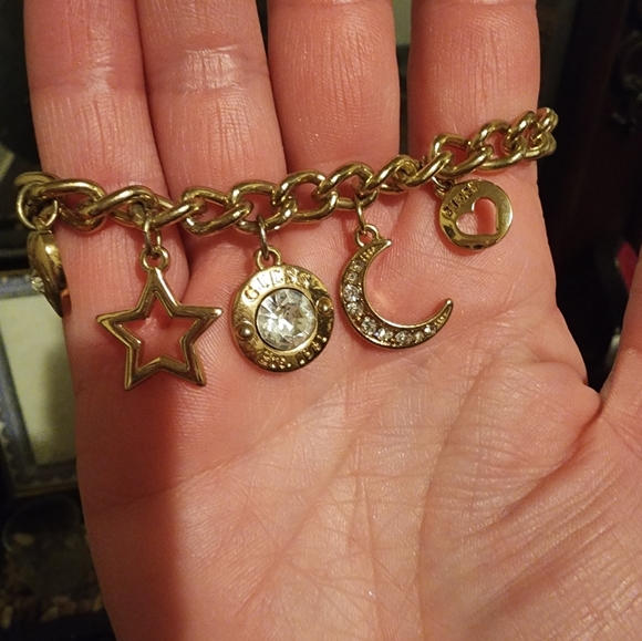 Guess | Jewelry | Guess Charm Gold Toned Link Bracelet | Poshmark